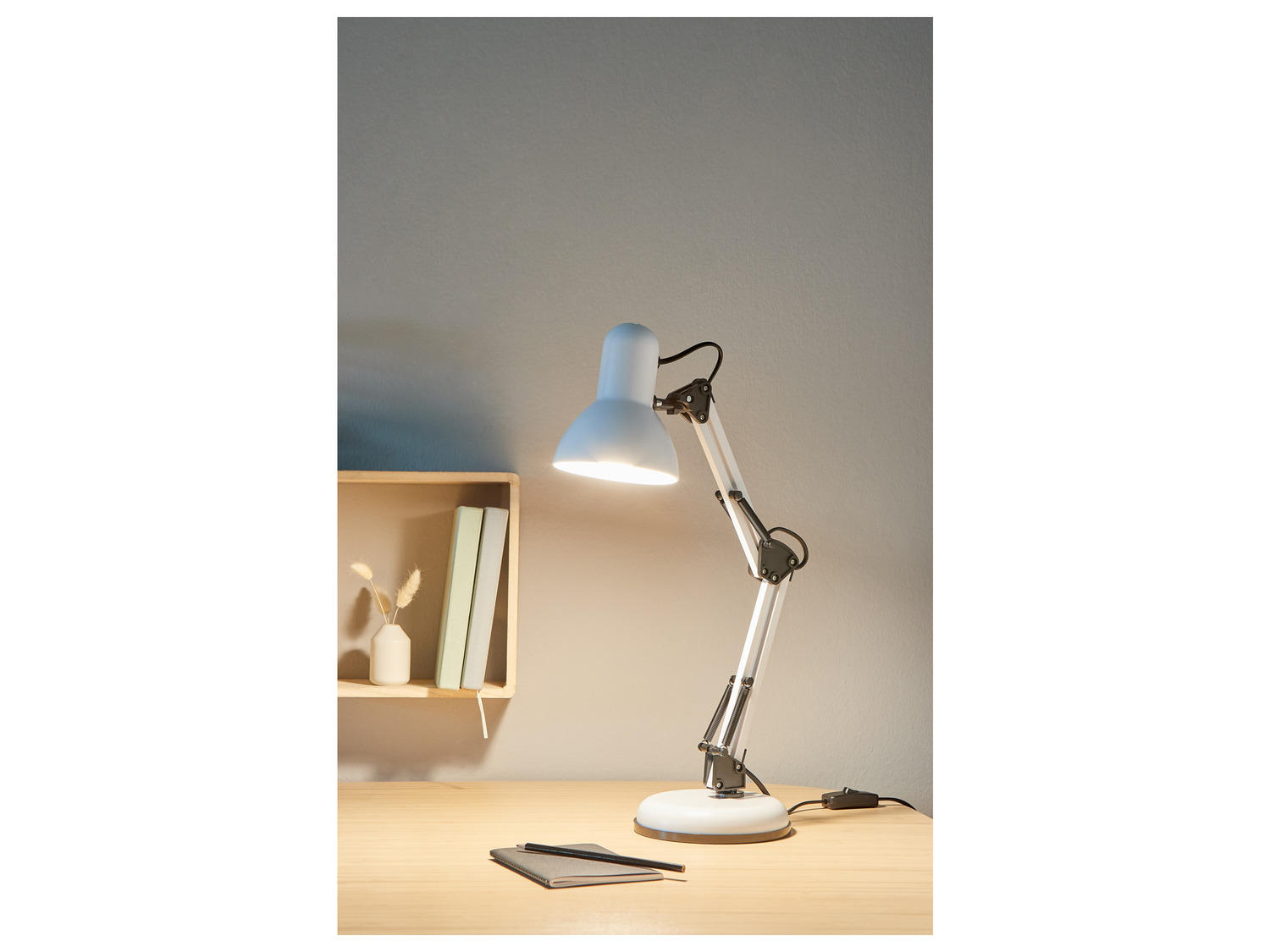 Lampka na biurko LED w doskonałej cenie na LIDL.PL